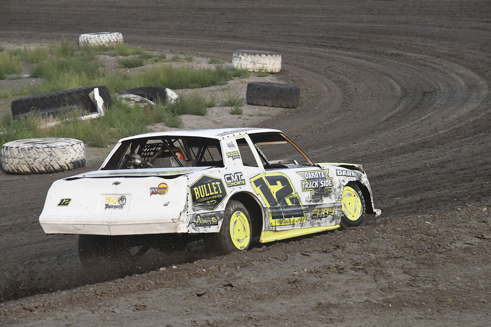 Dirt Series continues | News, Sports, Jobs - Minot Daily News